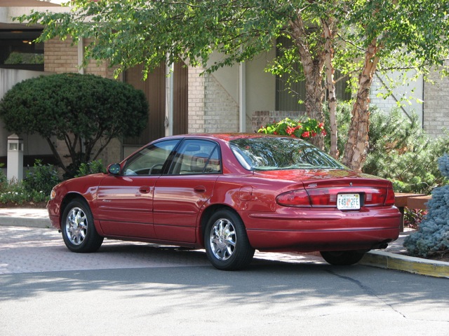 1999 Buick Regal LSE Sedan